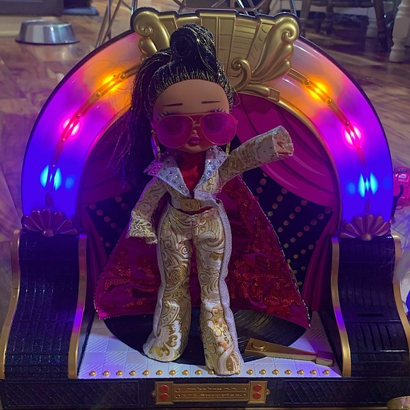 L.O.L. Surprise! | Toys | Nwot Lol Omg Collector Elvis Remix Fashion ...